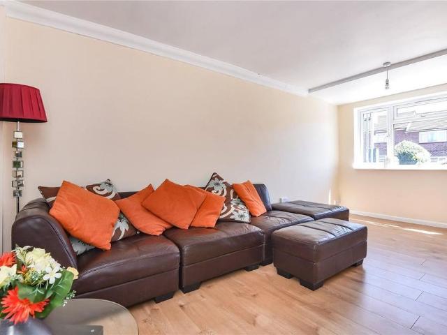 5 bedroom house share to rent