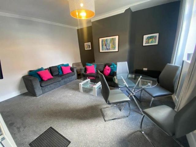 5 bedroom house share to rent