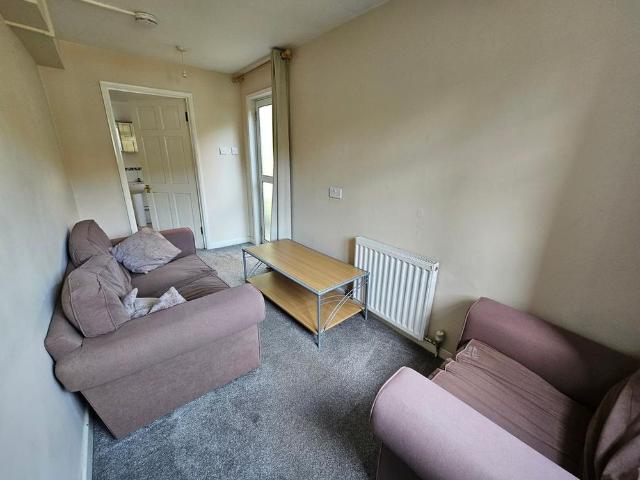 5 bedroom house share to rent