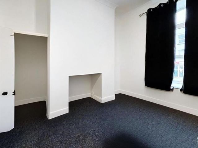 5 bedroom house share to rent