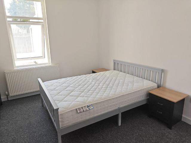 5 bedroom house share to rent