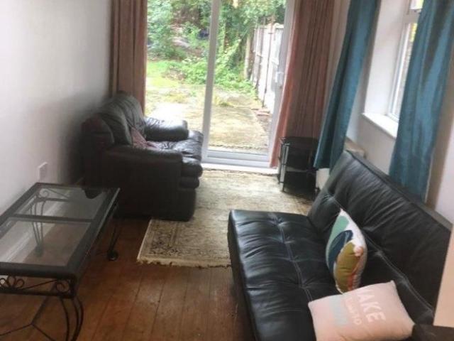 5 bedroom house share to rent
