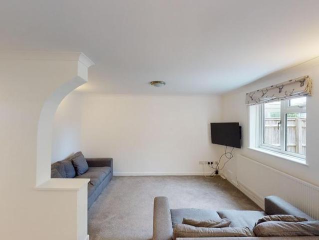 5 bedroom house share to rent