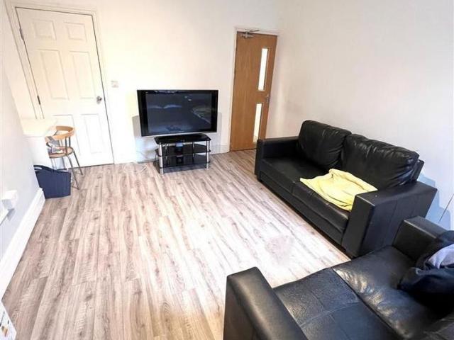 5 bedroom house share to rent