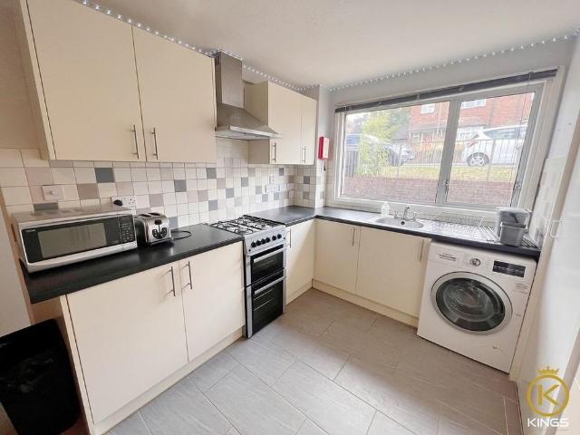 5 bedroom house share to rent