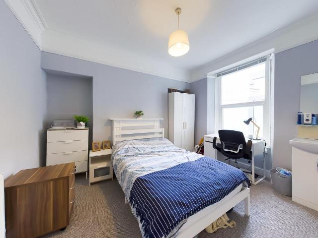 5 bedroom house share to rent