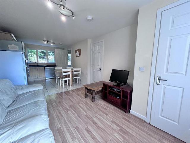5 bedroom house share to rent