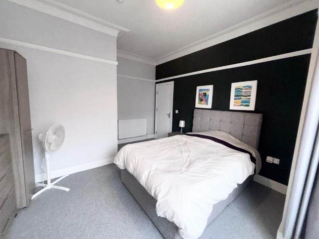 5 bedroom house share to rent