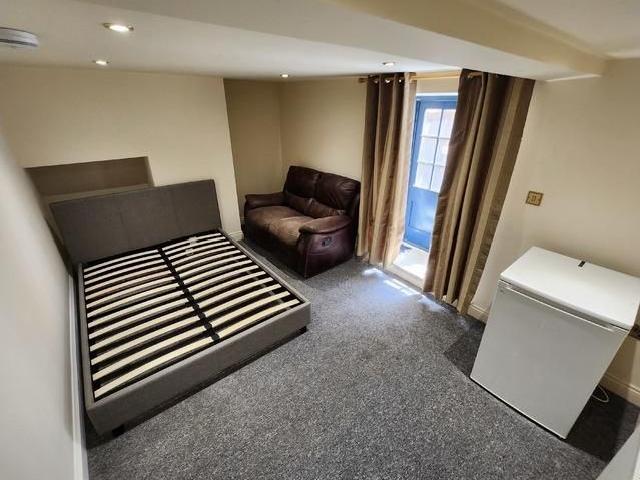 5 bedroom house share to rent