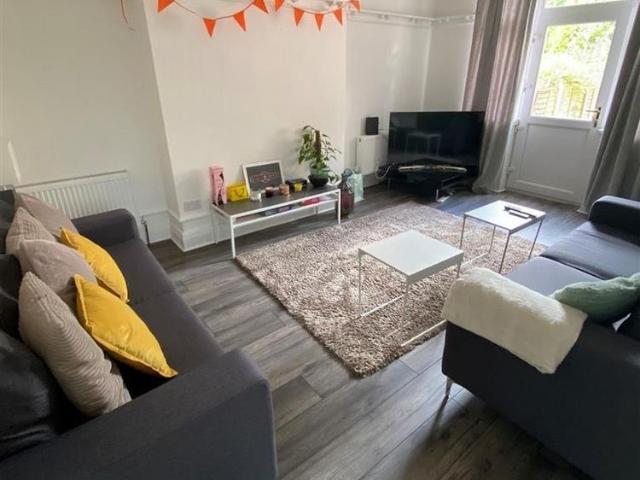 5 bedroom house share to rent
