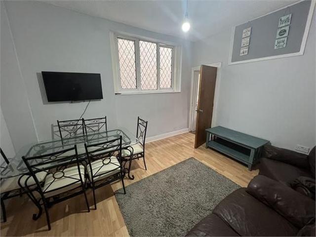5 bedroom house share to rent