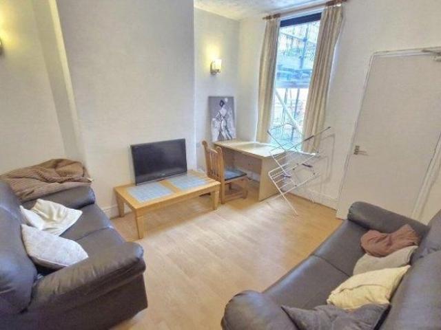 5 bedroom house share to rent