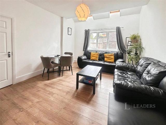 5 bedroom house share to rent