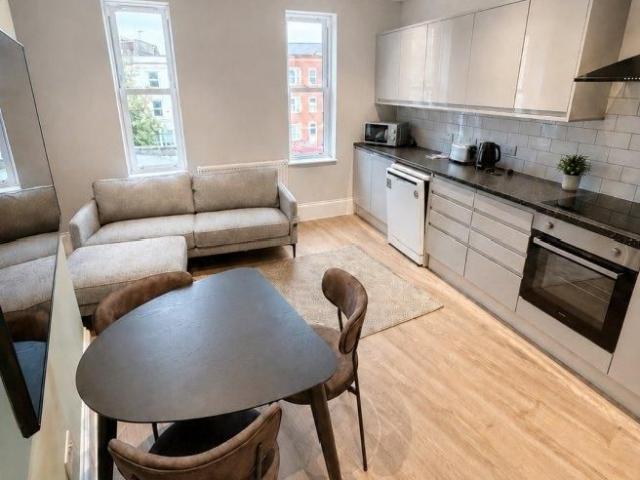 5 bedroom house share to rent