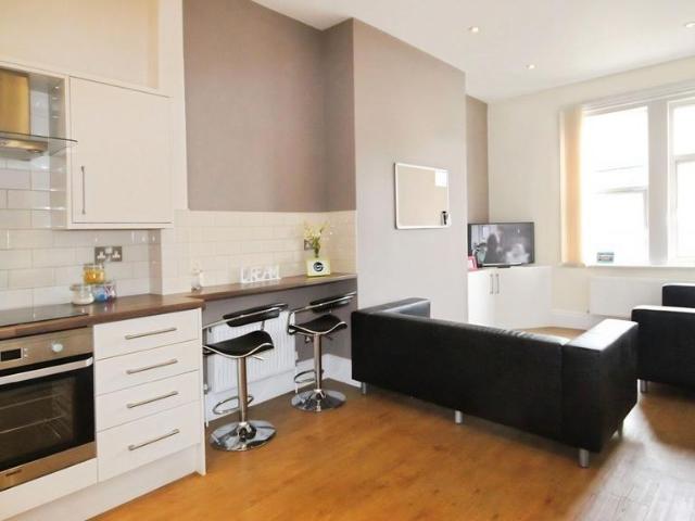 5 bedroom house share to rent