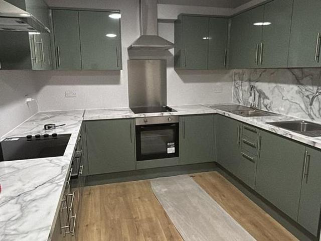 5 bedroom house share to rent
