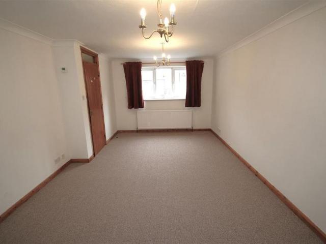5 bedroom house share to rent