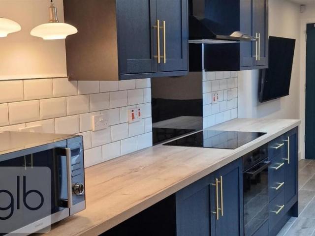 5 bedroom house share to rent