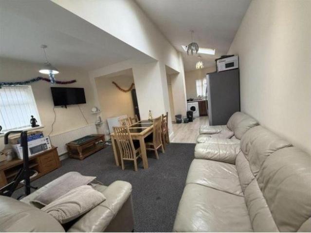 5 bedroom house share to rent