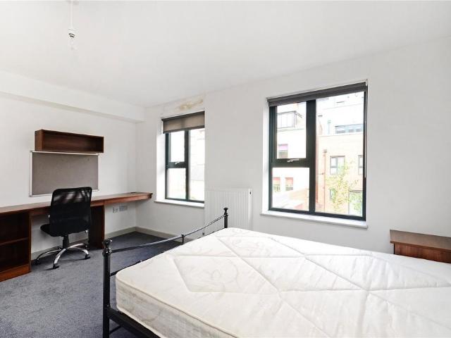 5 bedroom house share to rent