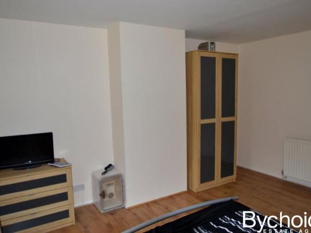 5 bedroom house share to rent