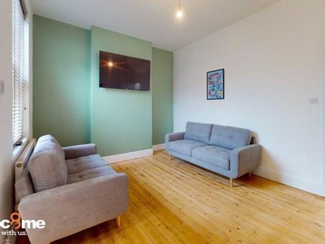 5 bedroom house share to rent