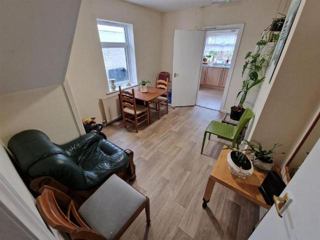 5 bedroom house share to rent
