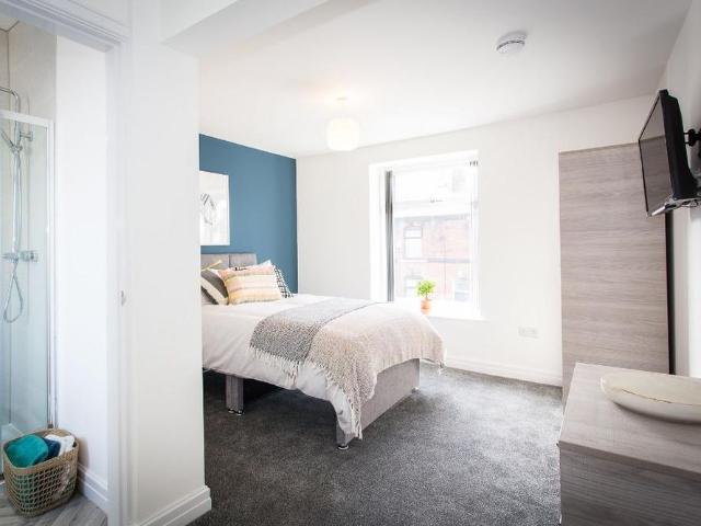 5 bedroom house share to rent