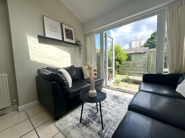 5 bedroom house share to rent