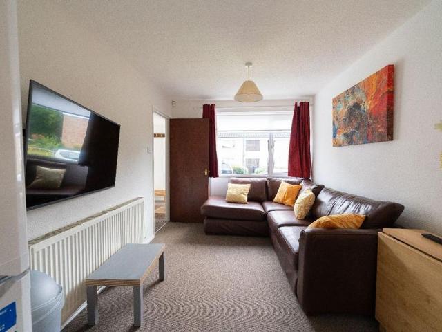 5 bedroom house share to rent