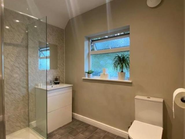 5 bedroom house share to rent