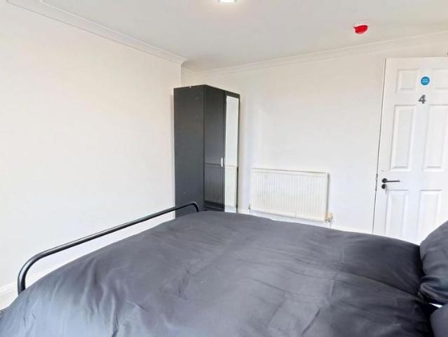 5 bedroom house share to rent