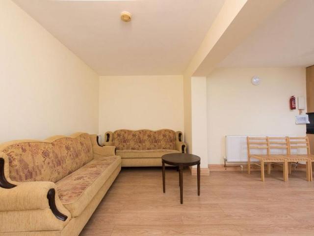 5 bedroom house share to rent
