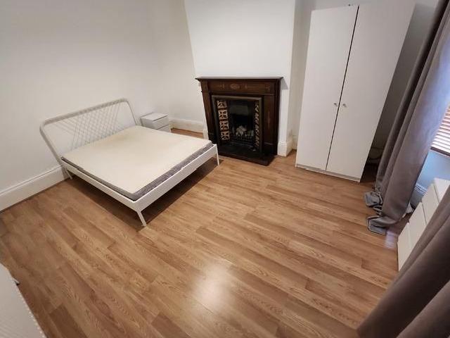 5 bedroom house share to rent