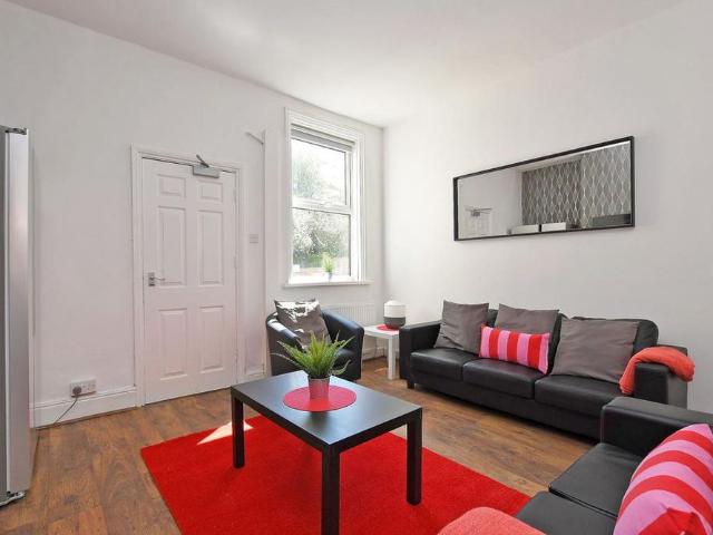5 bedroom house share to rent
