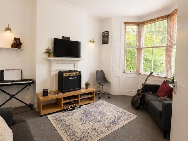 5 bedroom house share to rent