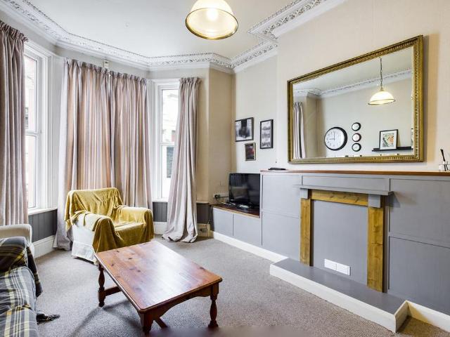 5 bedroom house share to rent