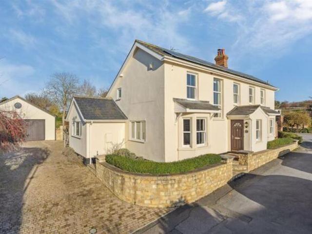 5 Bedroom House Sherington Sherington 98477174