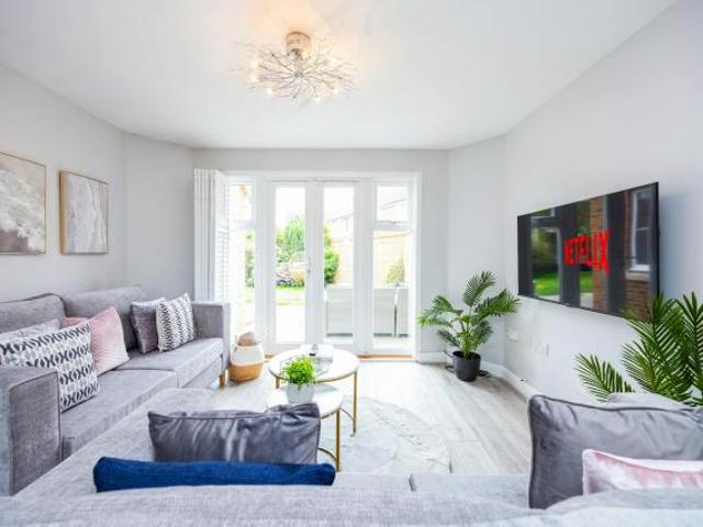 5 Bedroom House Sittingbourne Sittingbourne LS79625760