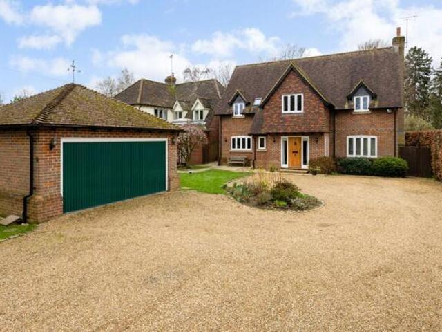 5 Bedroom House St. Albans Hertfordshire LS100426559