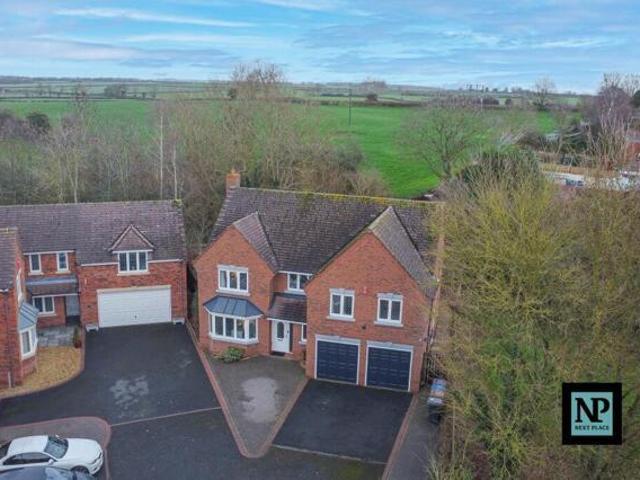 5 Bedroom House Staffordshire Staffordshire 98503853