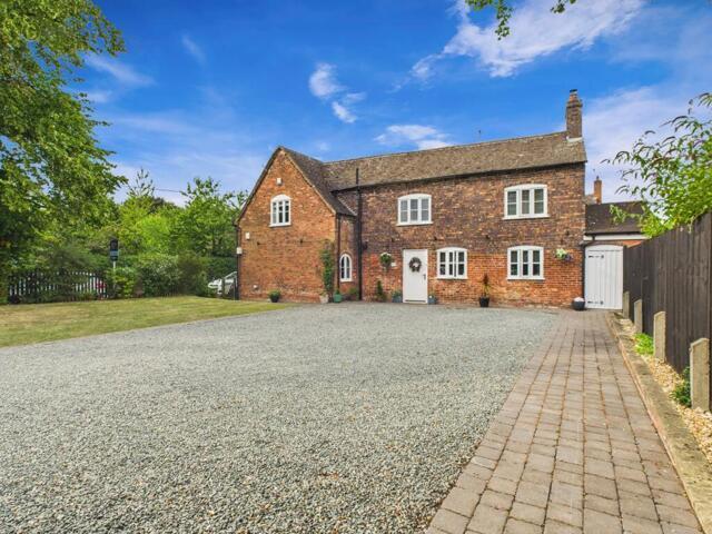 5 Bedroom House Staffordshire Staffordshire 99688335
