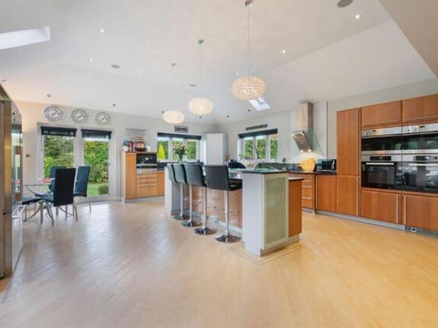 5 Bedroom House Stockport Stockport LS99571729