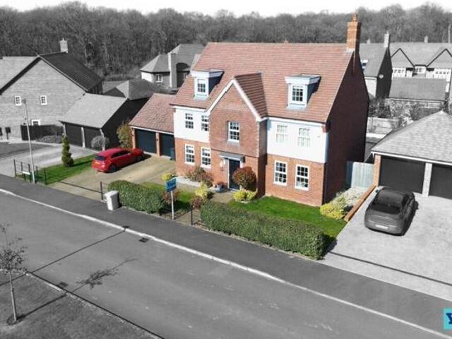 5 Bedroom House Stoke On Trent Staffordshire LS101996328