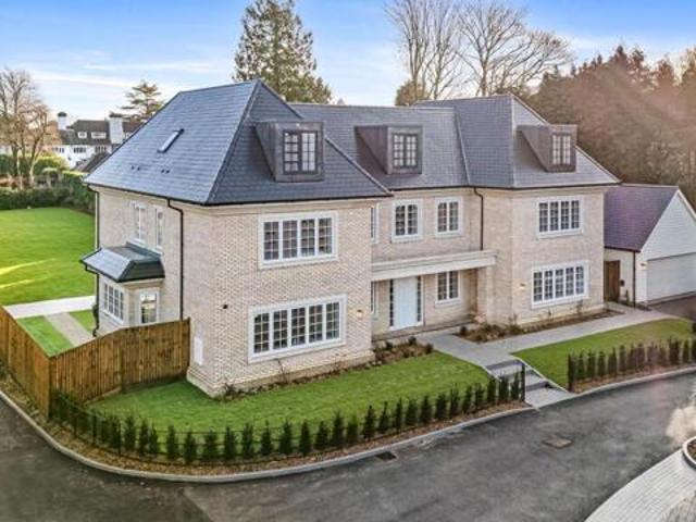 5 Bedroom House Surrey Great London 100541230