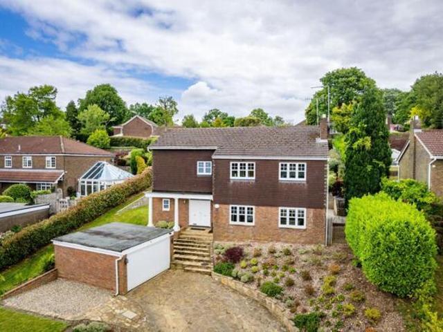 5 Bedroom House Surrey Surrey 101856139