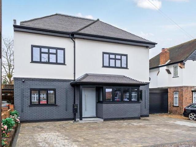 5 Bedroom House Surrey Surrey 101119179