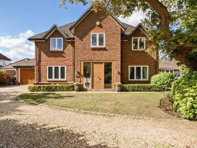 5 Bedroom House Surrey Surrey 101352108