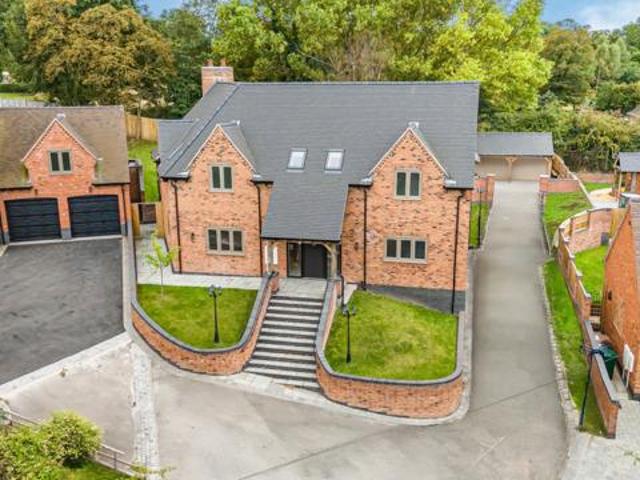 5 Bedroom House Swadlincote Derbyshire 98477624