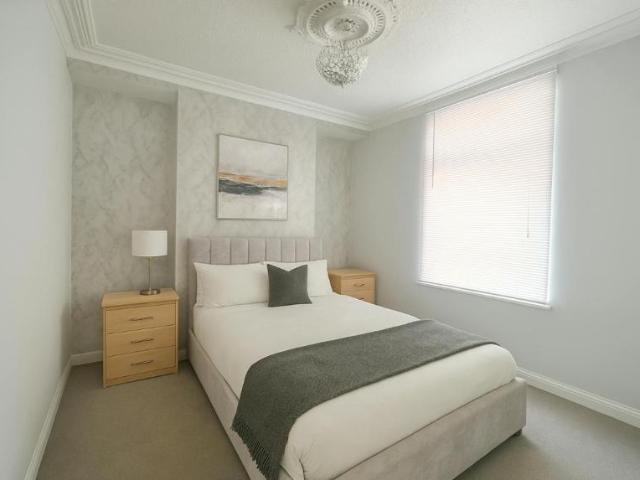 5 Bedroom House Swansea Swansea LS92510575